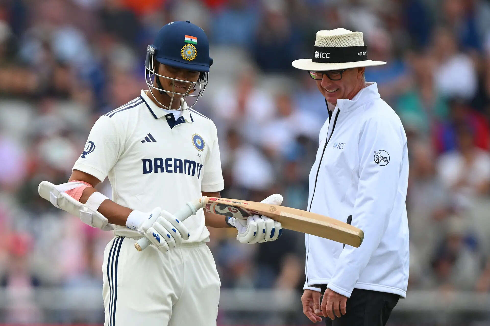Watch: Yashasvi Jaiswal breaks bat in dramatic fashion! India reach ...