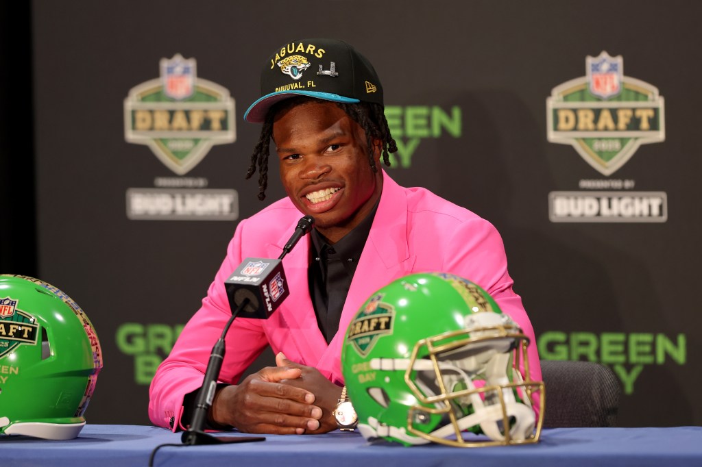 NFL rookie Travis Hunter’s father arrested in Florida for violating ...