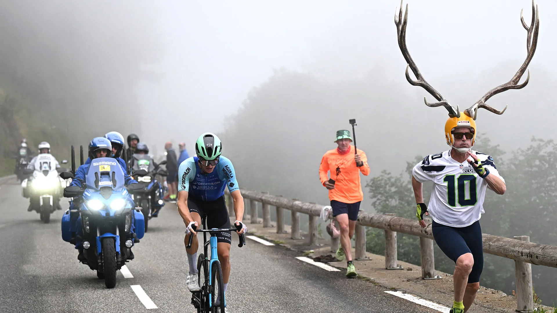 Des supporters de plus en plus fous au Tour de France : les photos