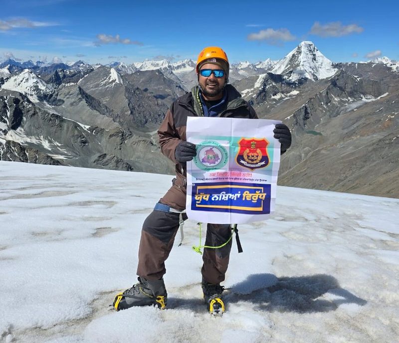 'High' on purpose: Punjab police officer scales 6,080-m Himalayan peak ...