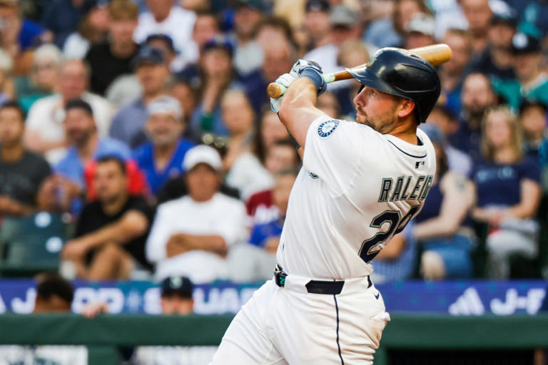 Most HRs by a catcher in a single season: Will Cal Raleigh break record?