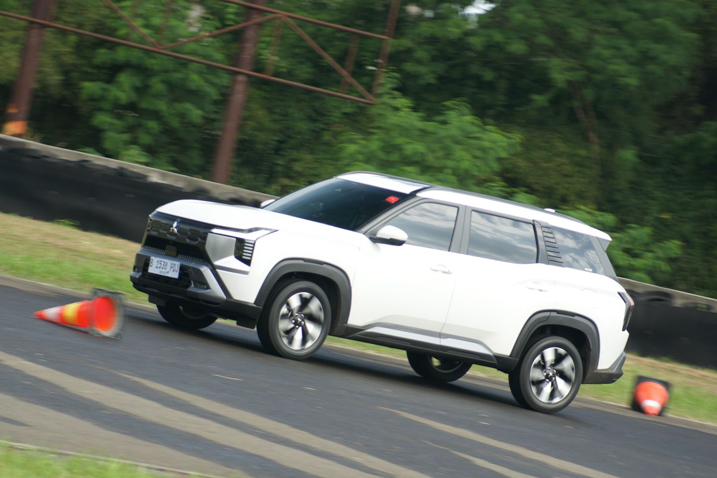 Bisa Dicicil Enam Tahun, Segini Angsuran per Bulan Mitsubishi ...