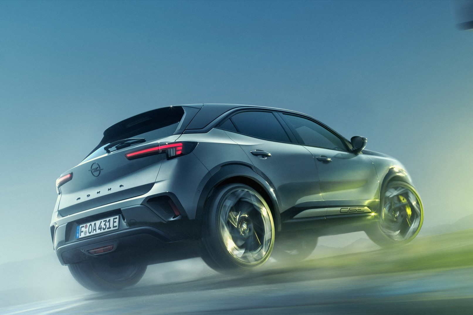 Nowa Mokka GSE ma 280 ekoni. Drogowa wersja pozostała wierna tej z ...