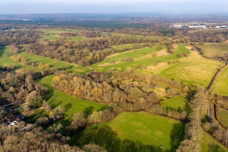 ‘Magnificent’ golf course on edge of Guildford golf course sold after ...