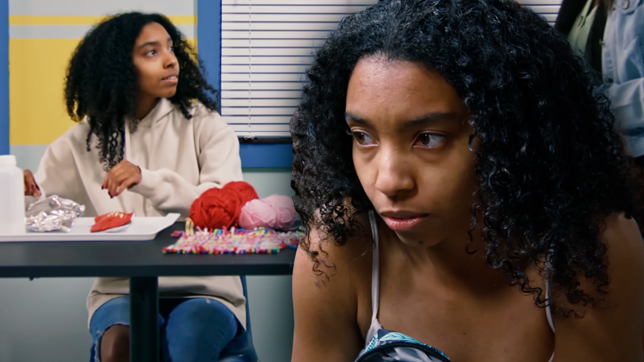 Girl Bullied for Illness Inspires Thousands with Her Art