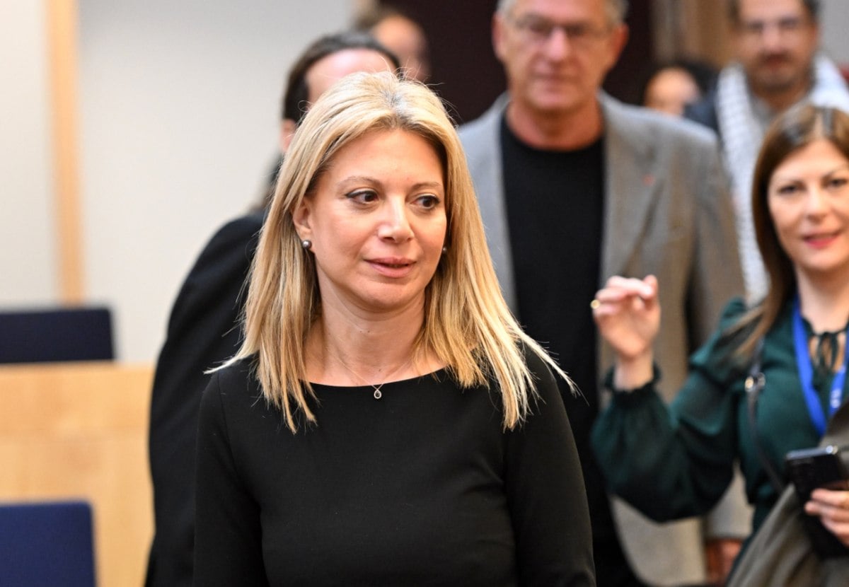 Επίθεση Καρυστιανού: «Αυτός ο “άνθρωπος” σήμερα ξεπλύθηκε από 157 ...