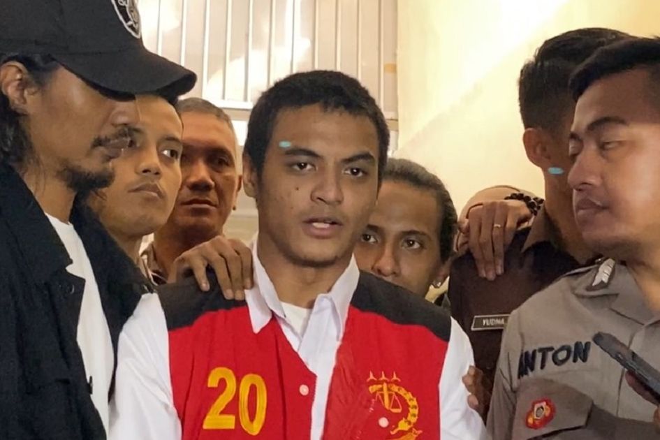 Makin Positif, Vadel Badjideh Hobi Badminton Selama di Penjara ...