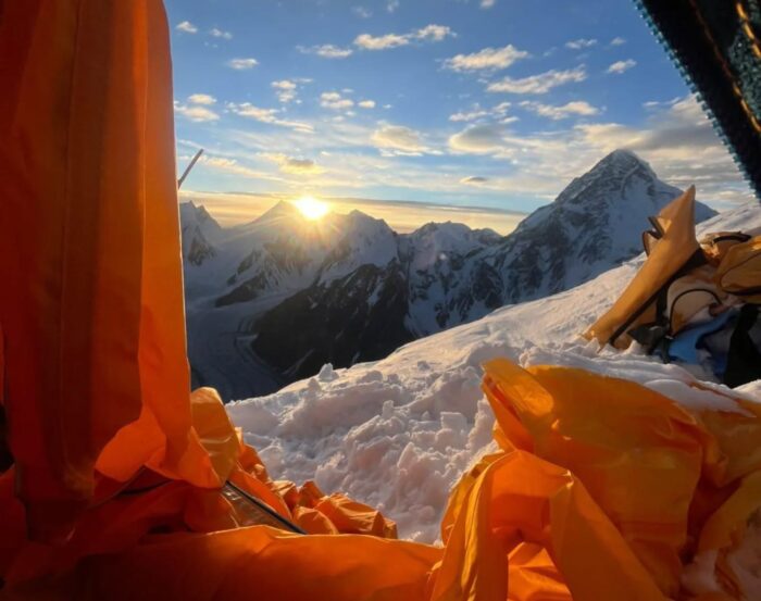 Broad Peak Summit Push Starts With Uncertainty