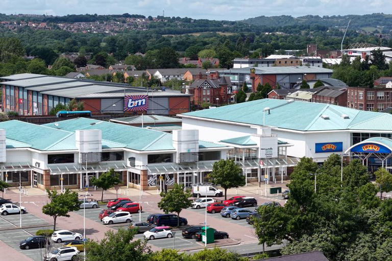 North Wales shopping park secures major new retail lettings at empty units