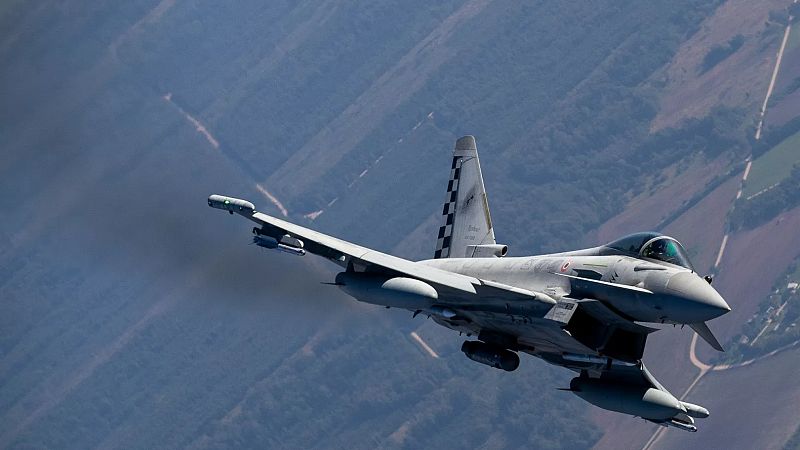 UK and Turkey sign deal for Eurofighter jets as Ankara aims to upgrade ...