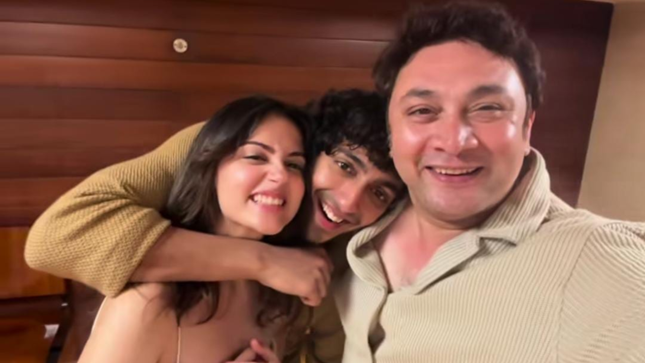 Rajesh Kumar Reveals Why Ahaan Panday Apologised During Shoot; Praises ...
