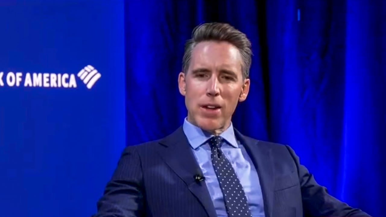 Watch: Josh Hawley flees stage as protesters yell 'shame'