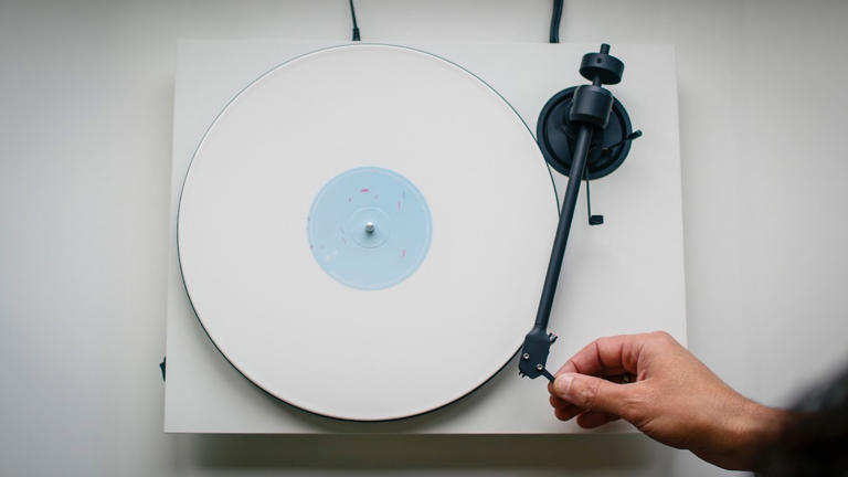 Pro-Ject’s new cheap turntable cuts out the bells and whistles to focus ...