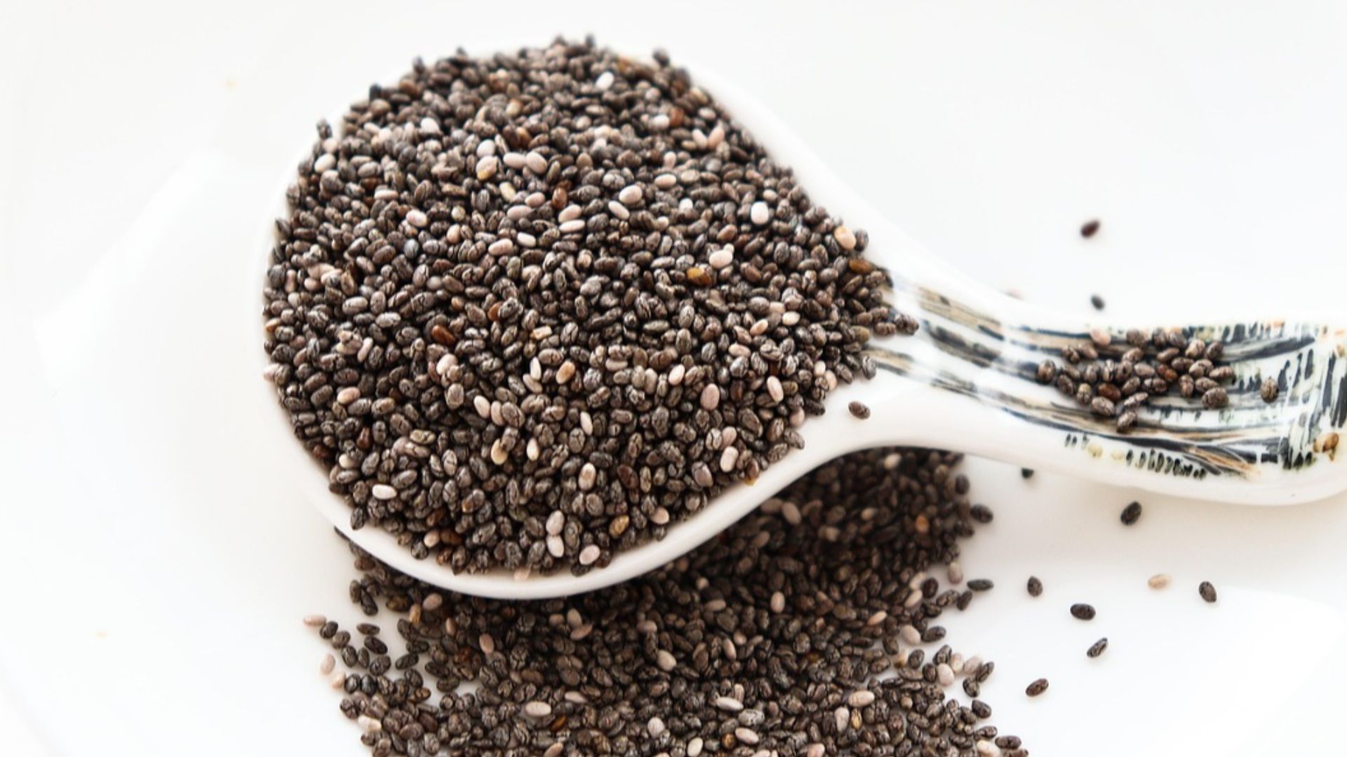 10 Benefits of Chia Seeds & 10 Dangerous Side Effects