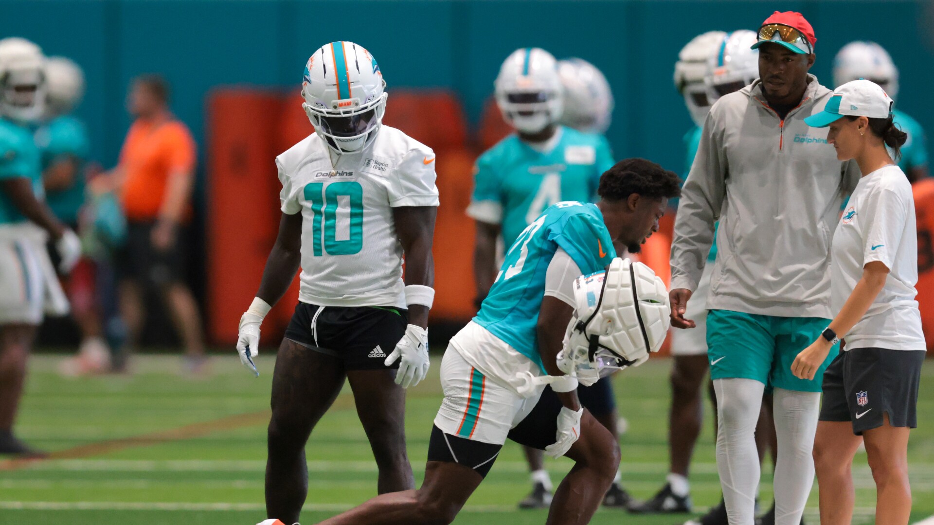 Dolphins CB Artie Burns feared to have torn ACL
