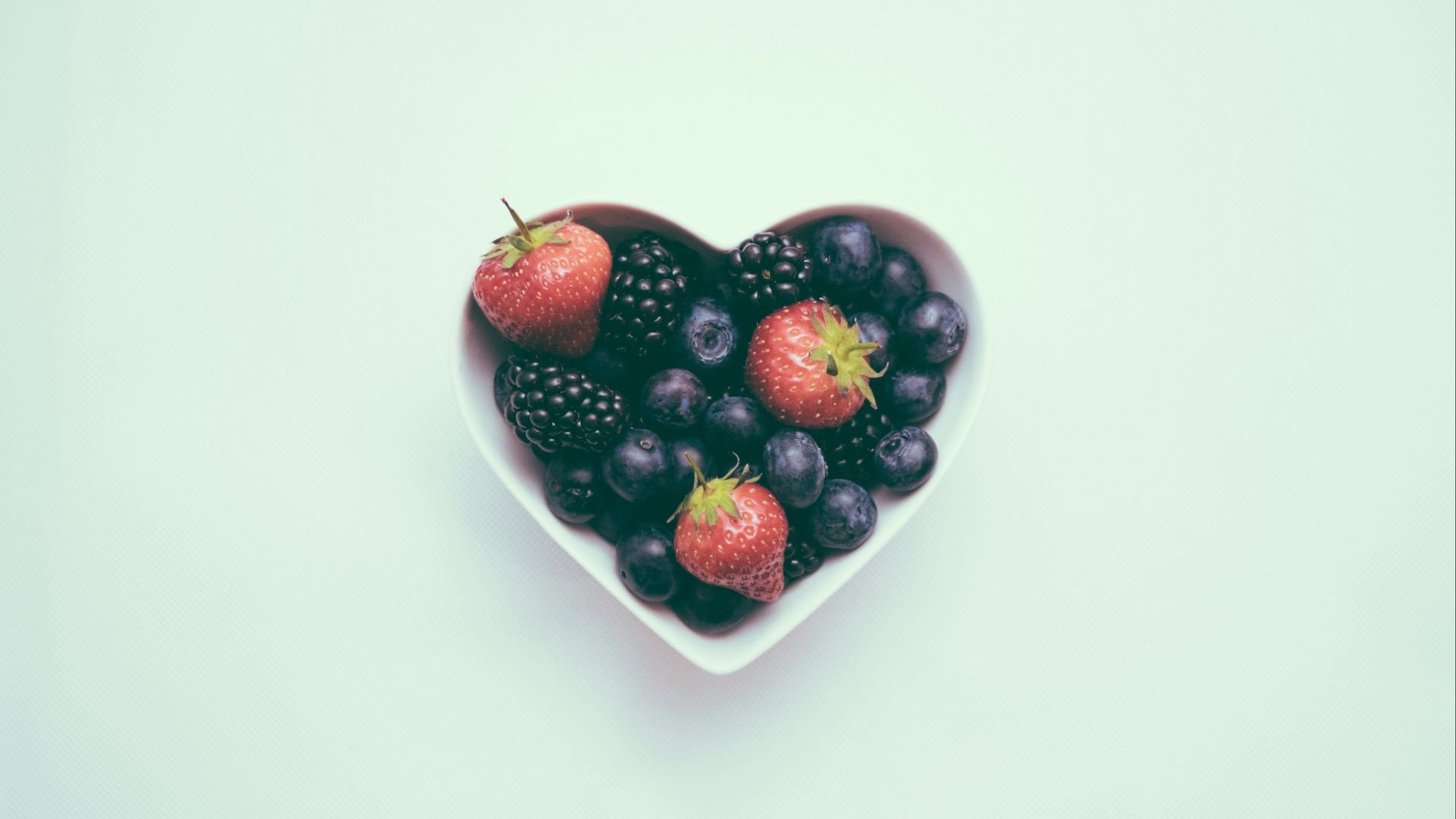 10 Benefits of Chia Seeds & 10 Dangerous Side Effects