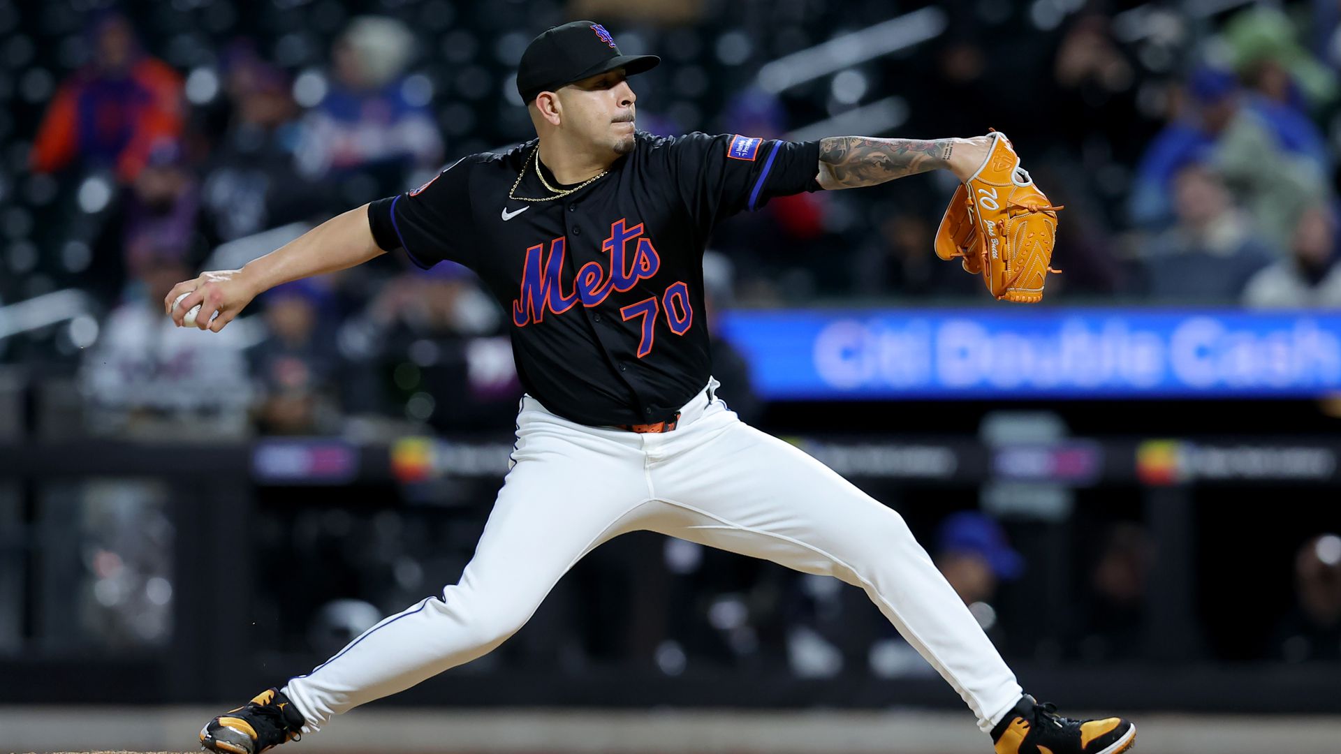 Mets to activate Jose Butto, option Justin Garza
