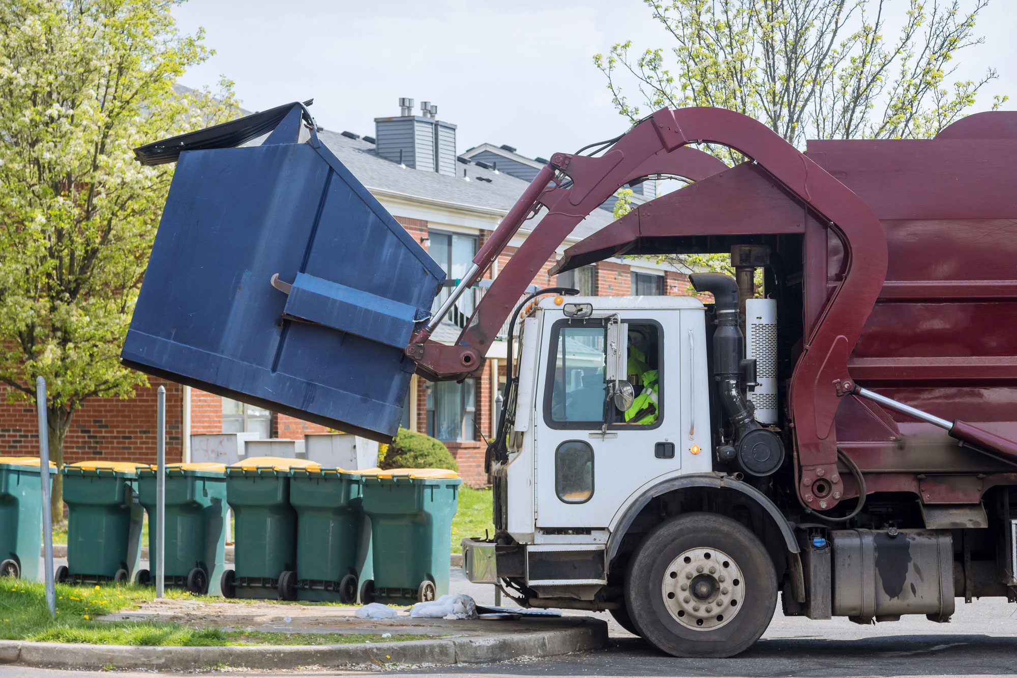 13 Things You Should Never Throw in the Garbage