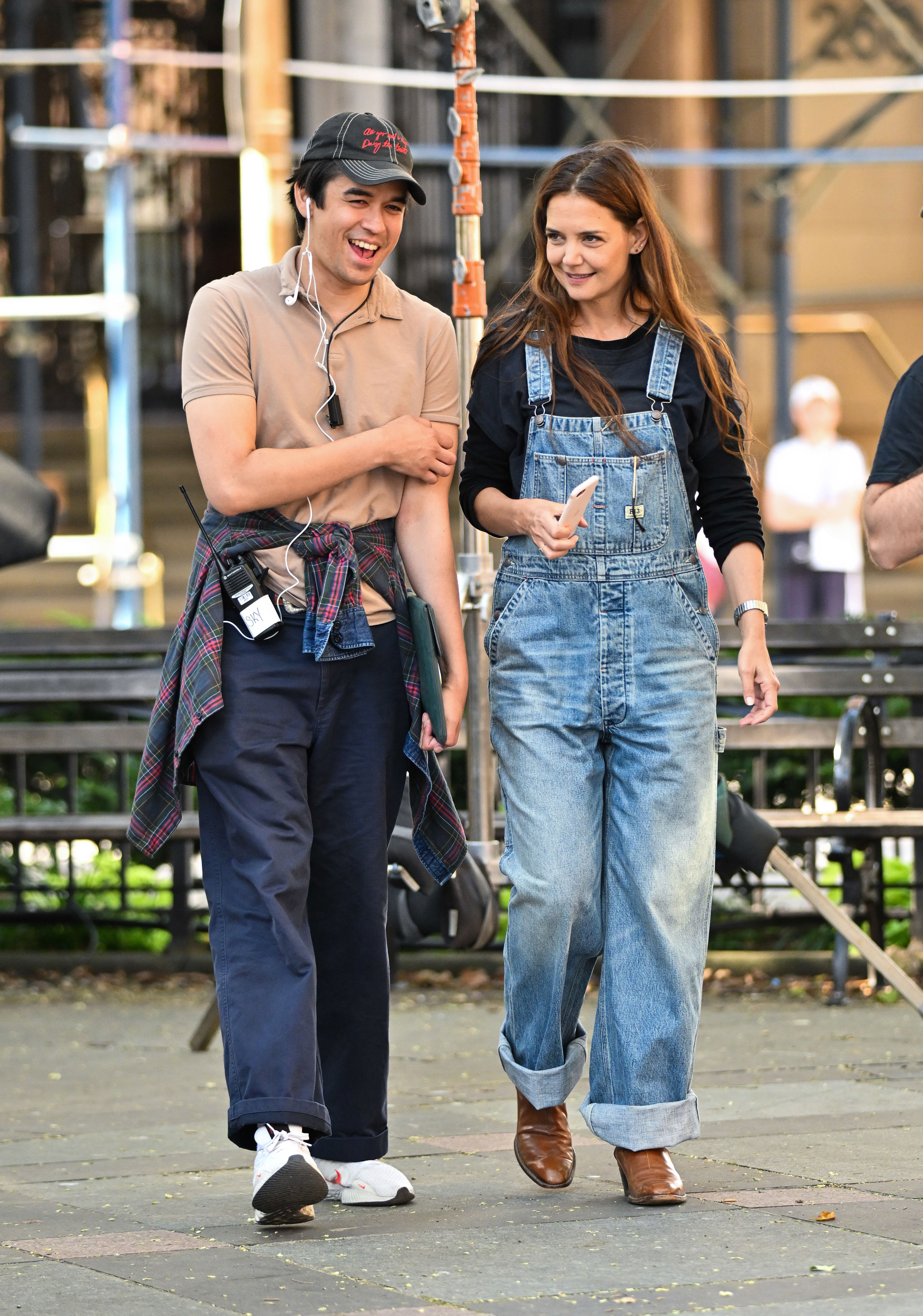 Katie Holmes Acts As Her Own Style Muse in 'Dawson's Creek'-Inspired ...