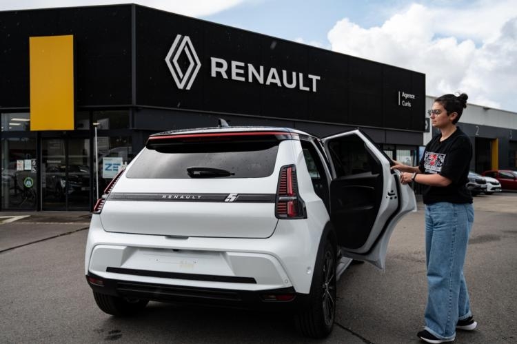 La R5 électrique fait les affaires de Renault