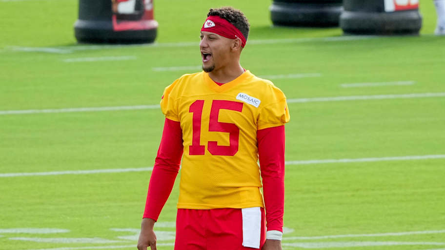 New Chiefs WR Keeps Turning Heads to Start KC Tenure