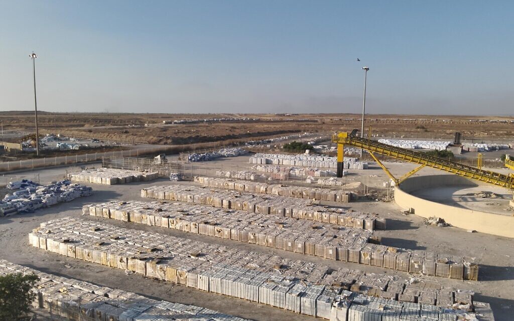 Israel says 70 humanitarian aid trucks entered Gaza yesterday