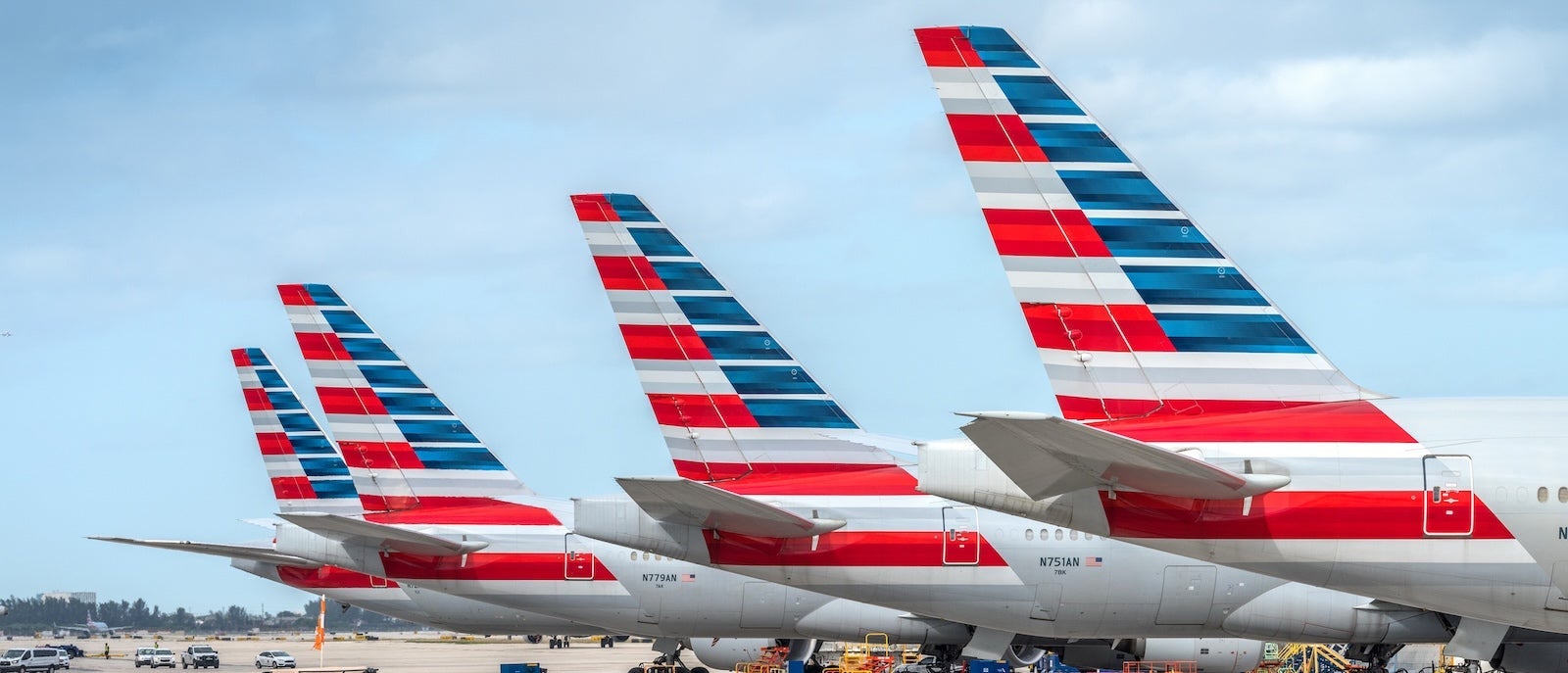 American Airlines passengers can now use AAdvantage miles for inflight ...