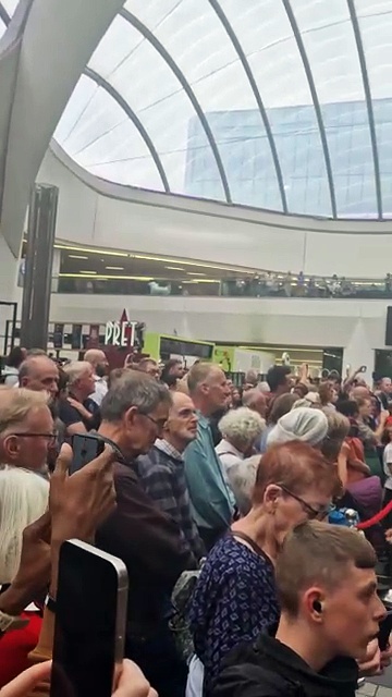 Unexpected Ozzy Osbourne tribute by orchestra at pop up performance at ...