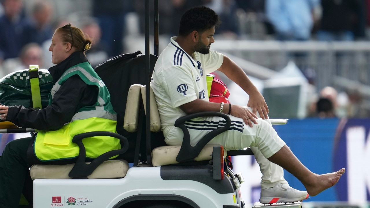 Manchester Test: India's gritty start undone after nasty injury to ...