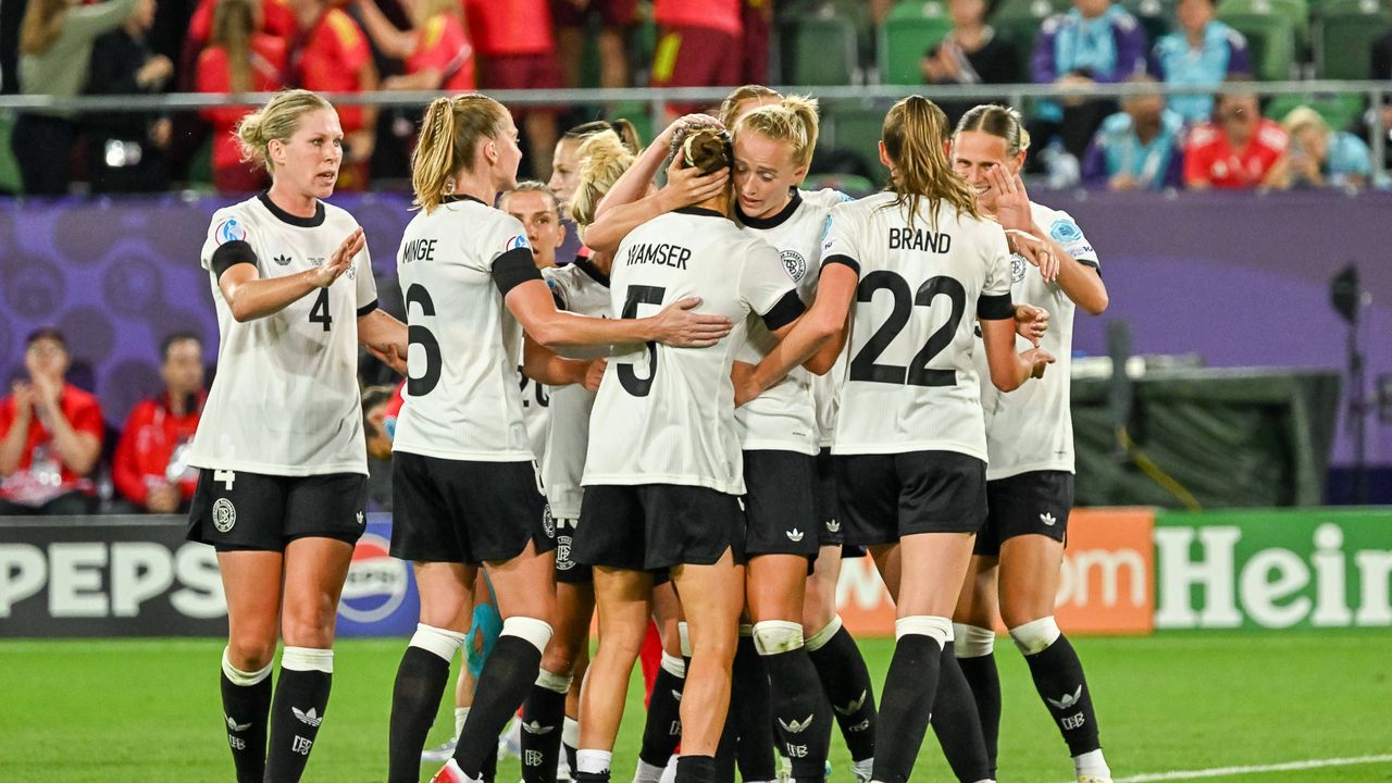 DFB-Aufstellung: Schüller oder Hoffmann? So spielt Wück