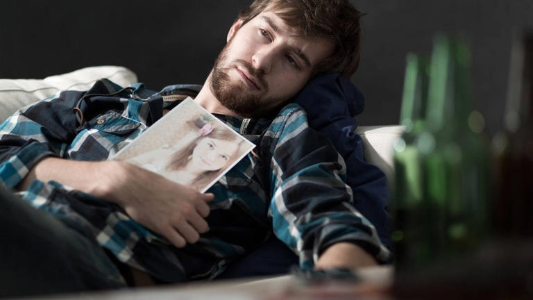 The Unwritten Rules: 10 Things a Strong Woman Should Never Do for a Man