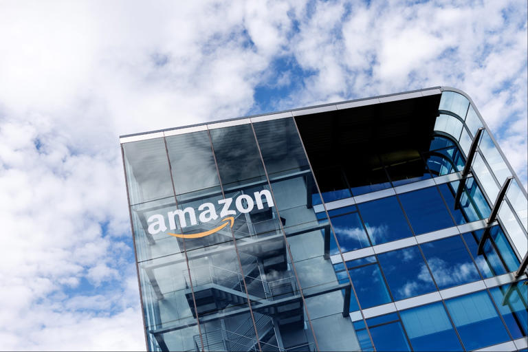 Here's How Much Money Amazon Employees — From Software Engineers to ...