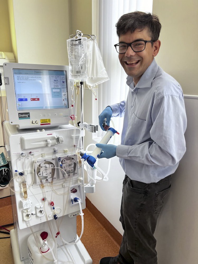 Dad’s rare kidney disease symptoms dismissed as “seasonal allergies”