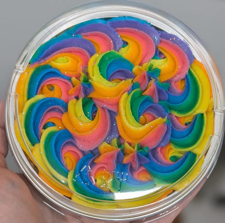 Look out for this teal trailer. South MS baker rolls out ‘sweet' new ...