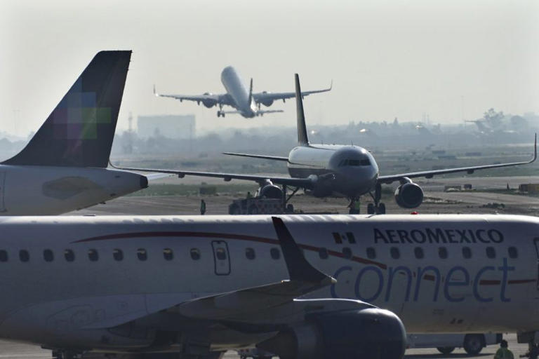 Aeroméxico plane almost lands on departing Delta flight in Mexico City