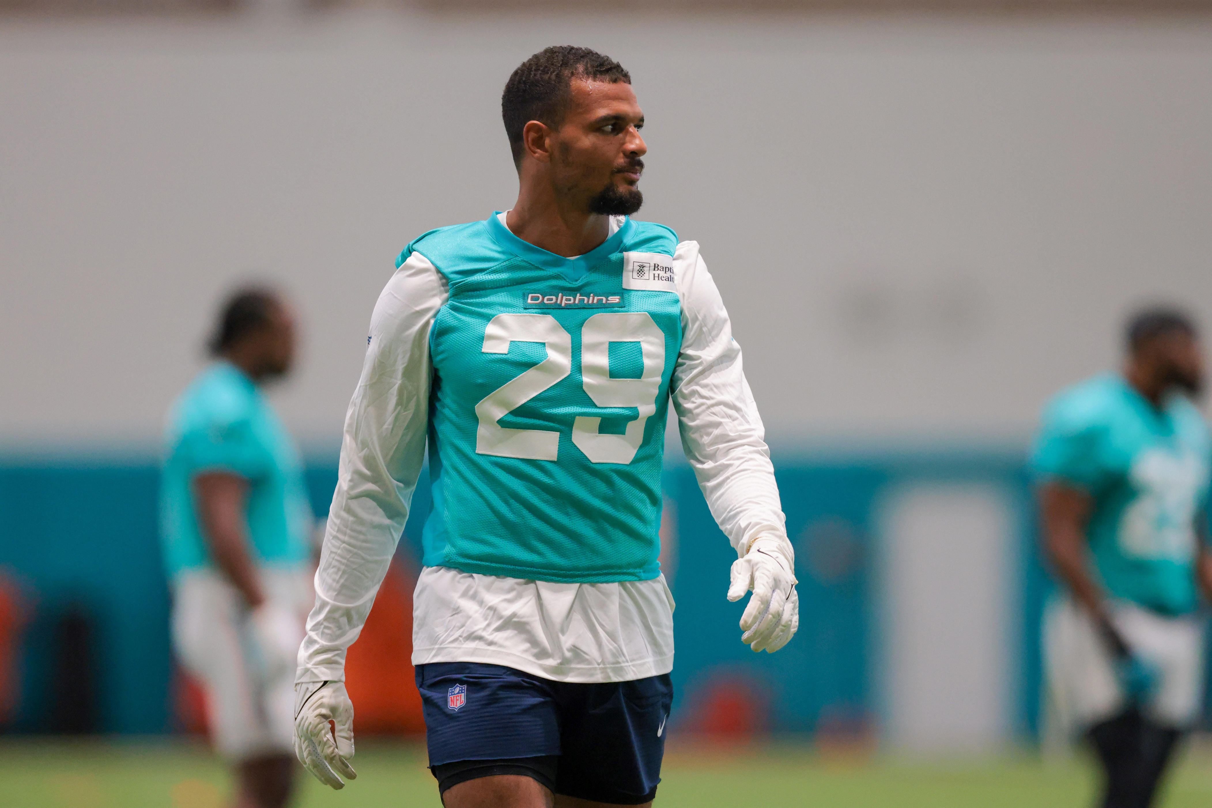 Miami Dolphins 'sidelines have been different' in 2025, Mike McDaniel says
