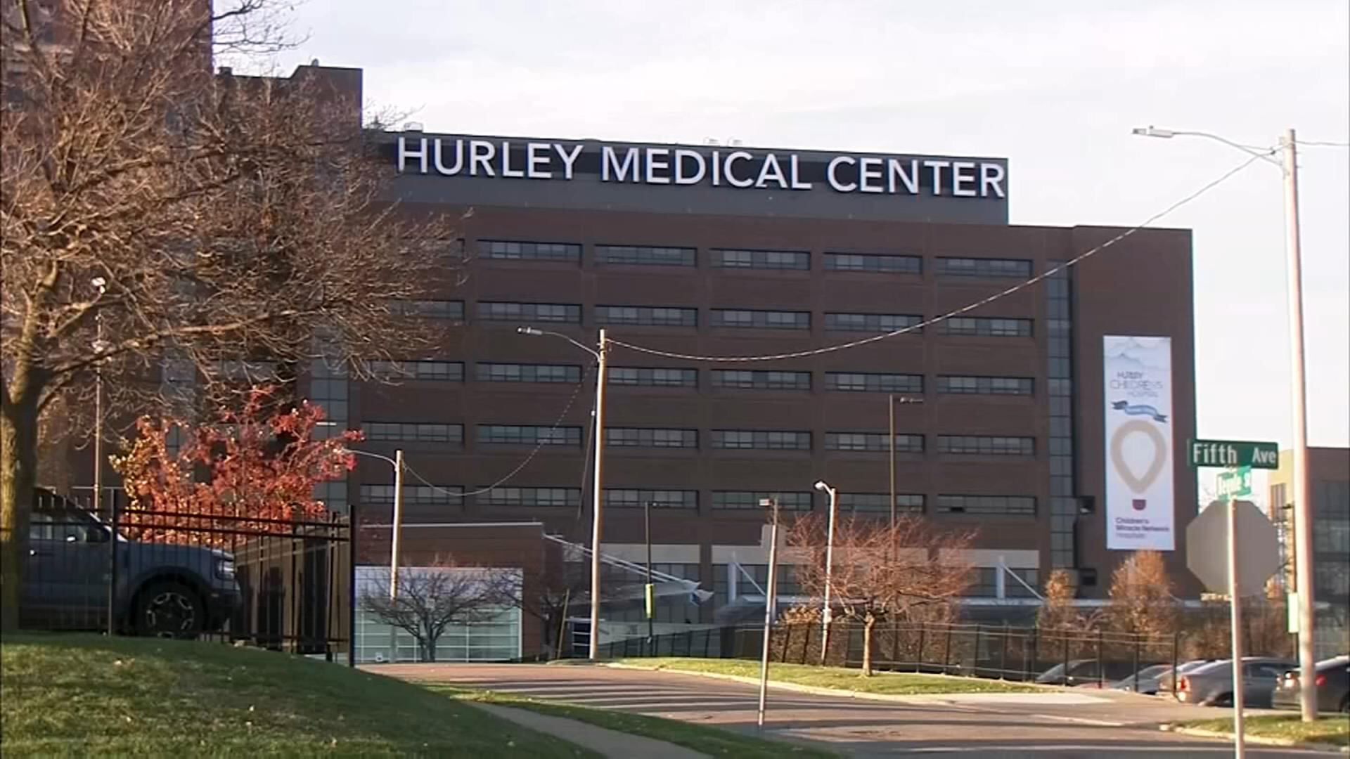Hurley Medical Center introduces two cutting-edge surgical robots
