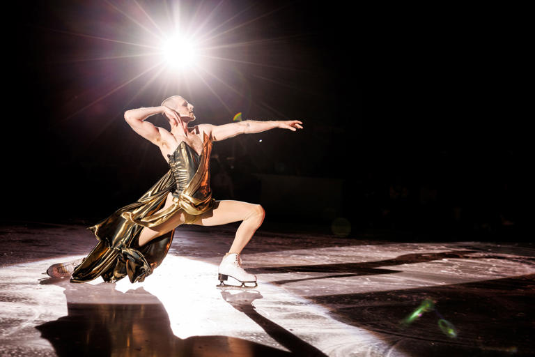 Pamela Anderson. Amber Heard. Dancing on ice. All in one theater festival.