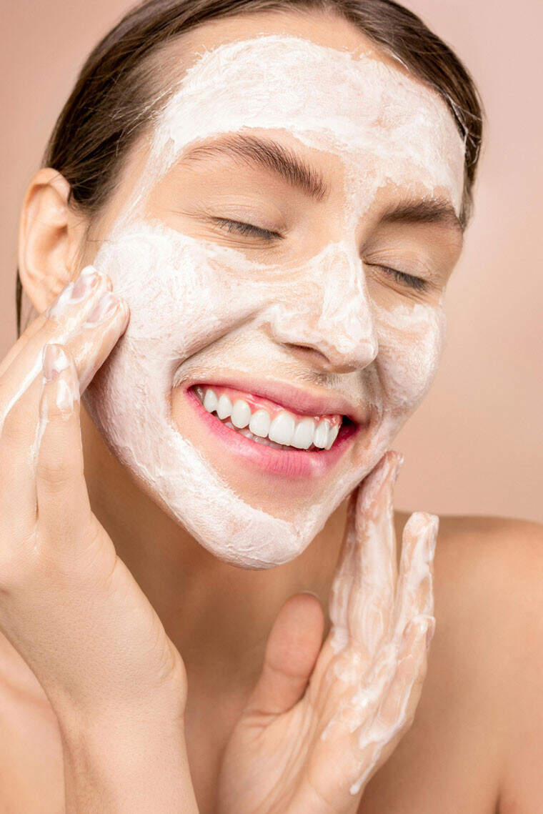 10 Step Minimalist Skin Care Routine for Glowing Skin