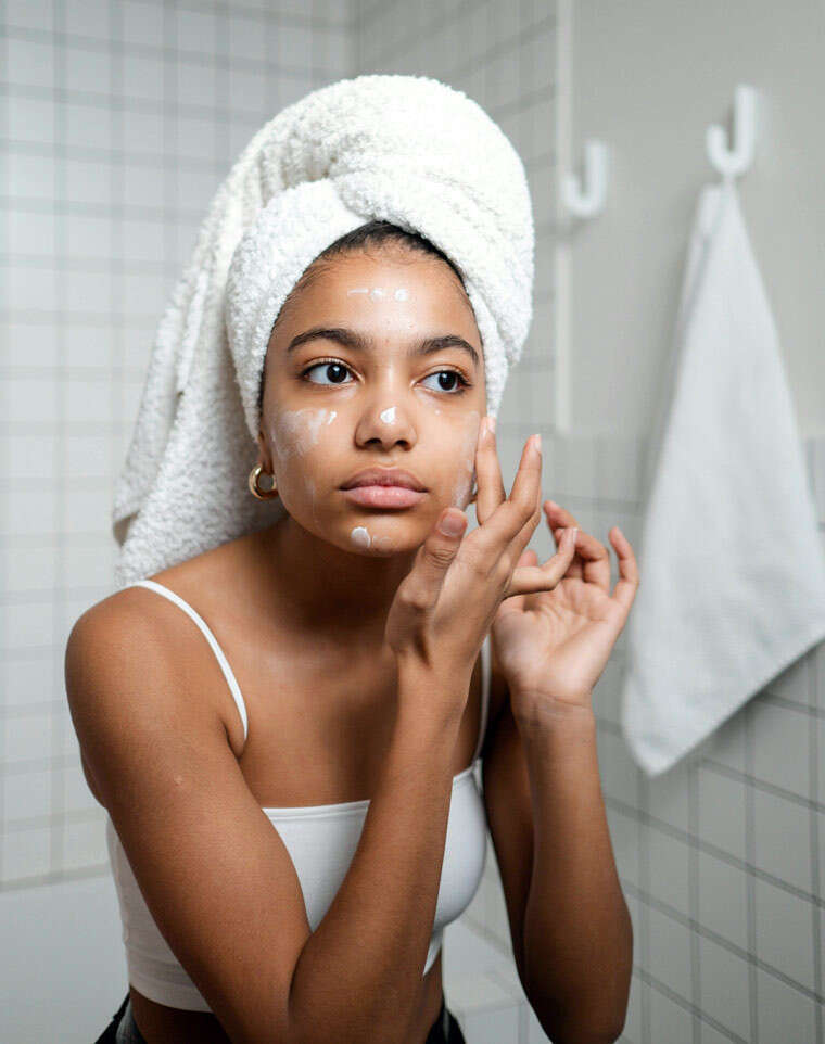 10 Step Minimalist Skin Care Routine for Glowing Skin