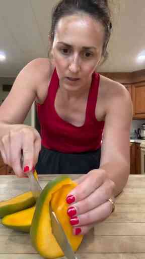 The Easiest, Cleanest Way to Cut a Mango