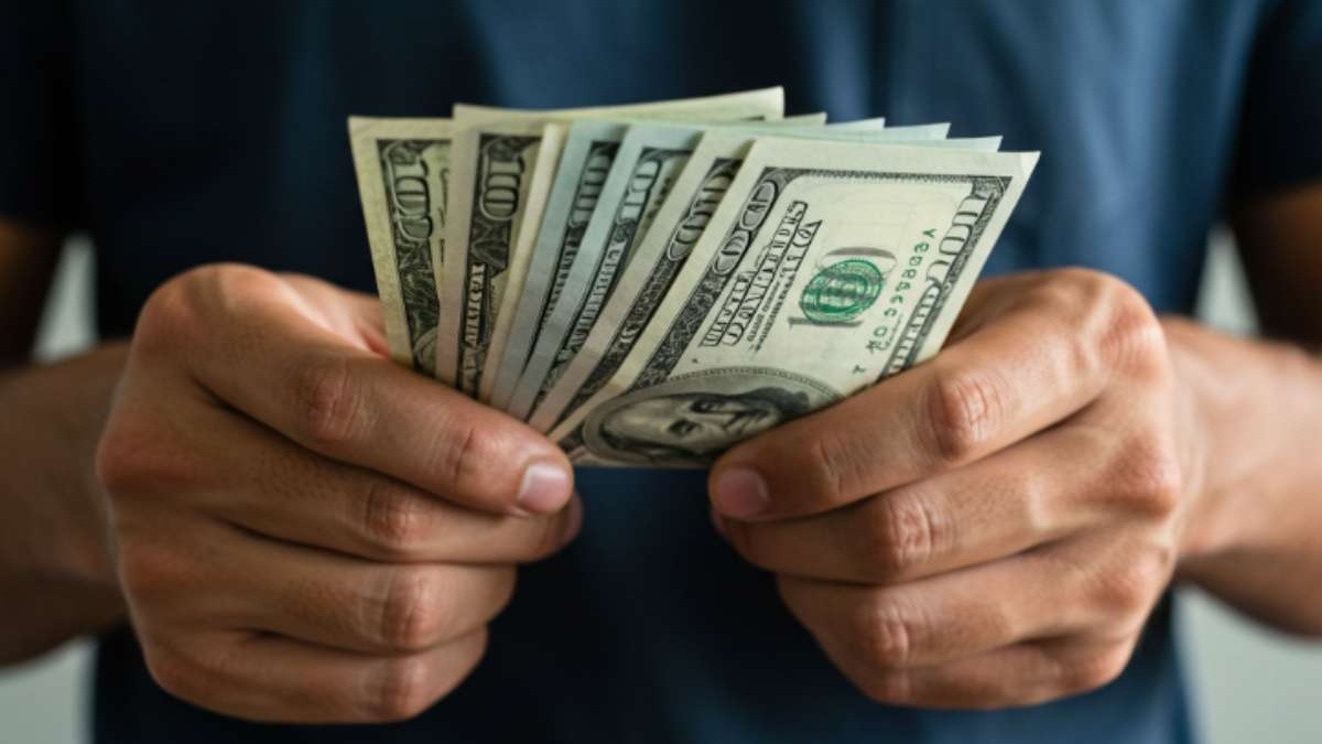 $2,400 stimulus check bill introduced for Americans