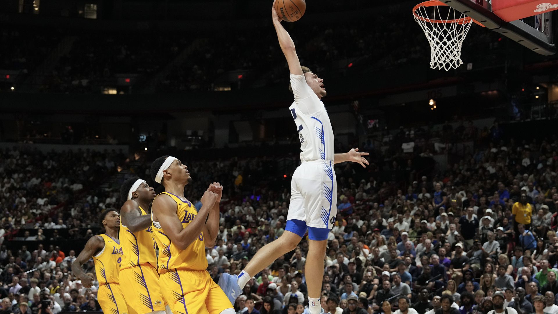 Mavericks announce preseason games against Lakers and Thunder, plus ...
