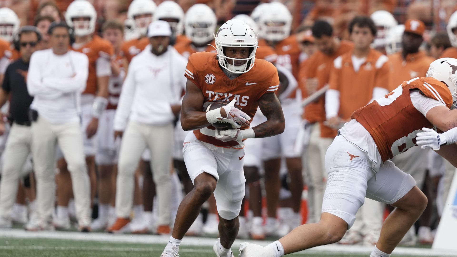 Kyle Flood is excited about Ryan Niblett’s return to WR for Texas