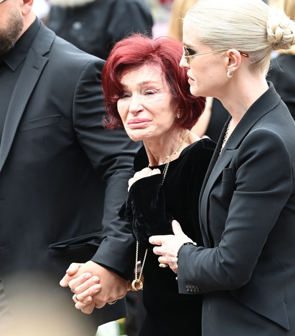 Sharon Osbourne appears to wear Ozzy’s wedding ring to late rocker’s ...