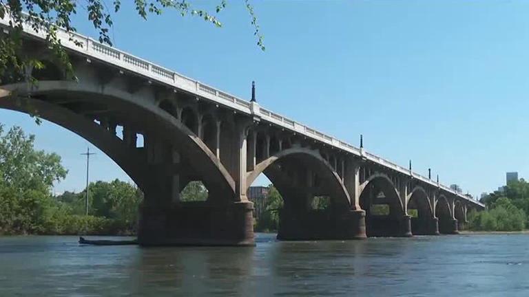 Part of West Columbia Riverwalk closed due to flooding