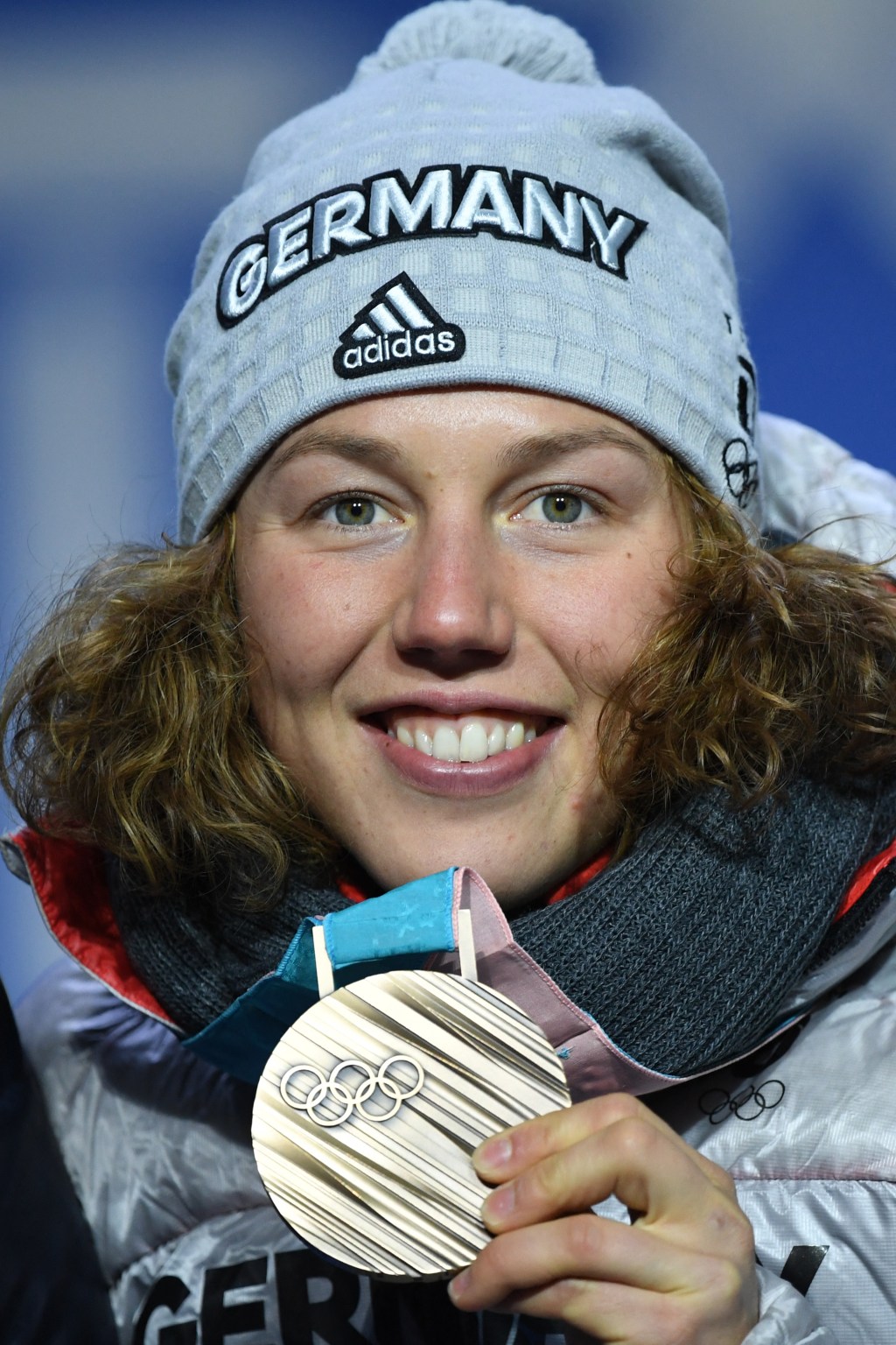 Olympic champ Laura Dahlmeier dies in climbing accident in Pakistan ...