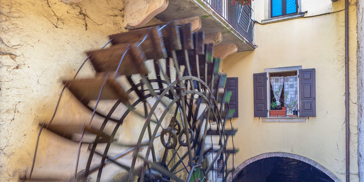 Il borgo dei mulini ad acqua devi assolutamente visitarlo, sembra un ...