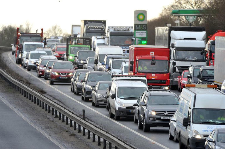Next Surrey full weekend A3 closure with M25 disruption expected and ...