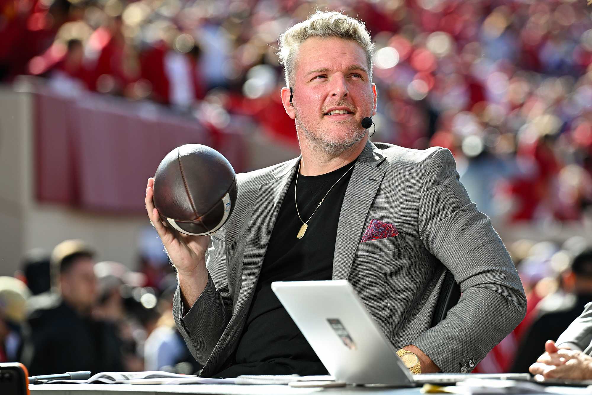 Fans share excitement as Pat McAfee goes live at Steelers training camp